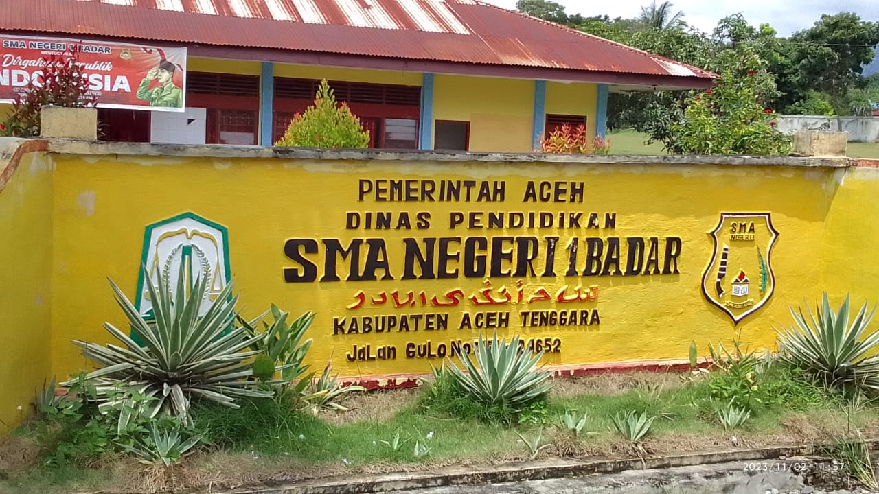 SMAN I Badar Agara Gunakan Dana BOS Miliaran Diduga Bermasalah - Akurat Mengabarkan